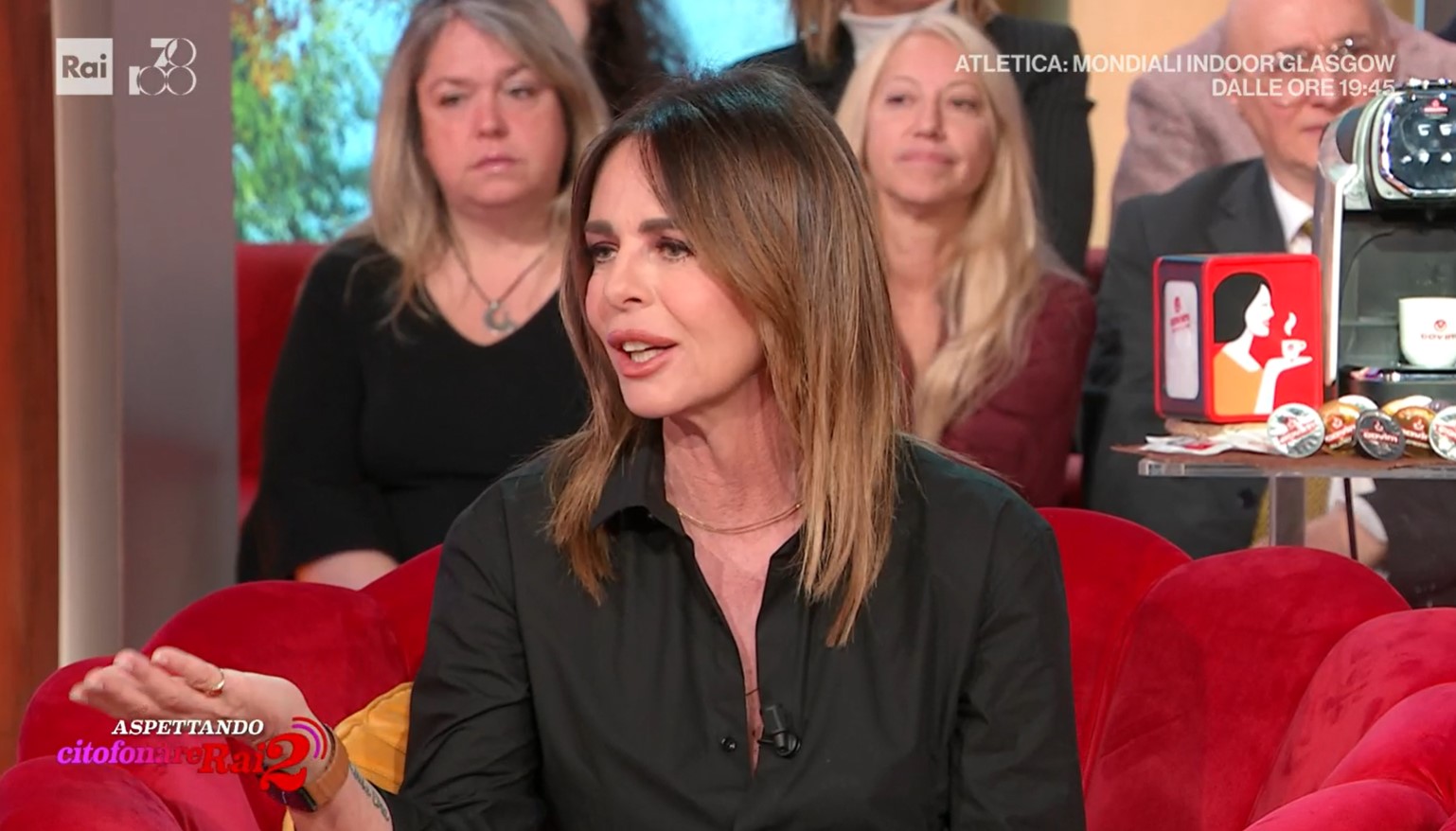 Paola Perego abbandona la diretta per un problema di salute - Davide Maggio