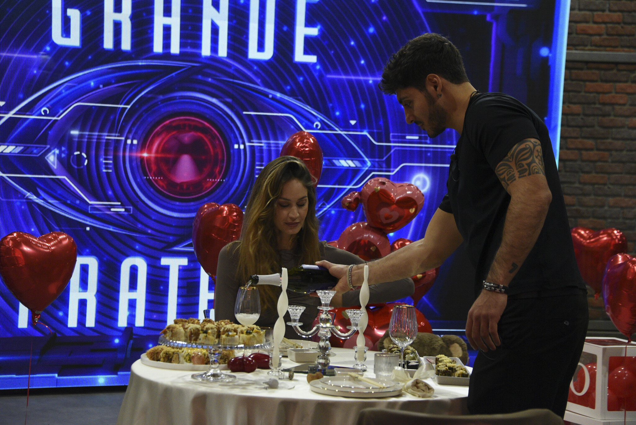 Notte caliente al Grande Fratello per Helena e Javier - Davide Maggio