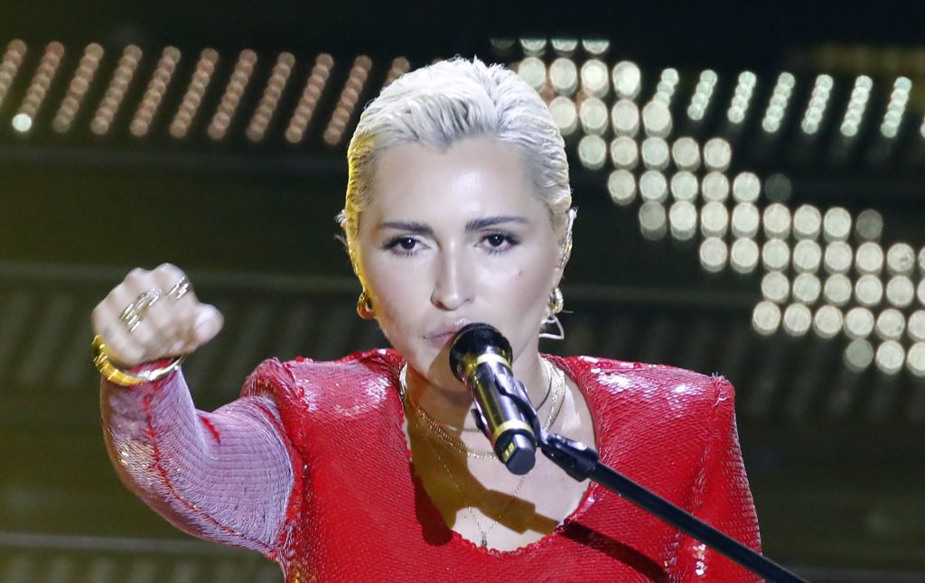 Sanremo 2025, Serena Brancale vs Morgan: "Vai a schiacciare i ricci col ...